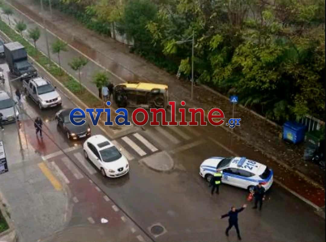 Ανατροπή Ι.Χ. έξω από την Αστυνομική Διεύθυνση Ευβοίας στη Χαλκίδα ...